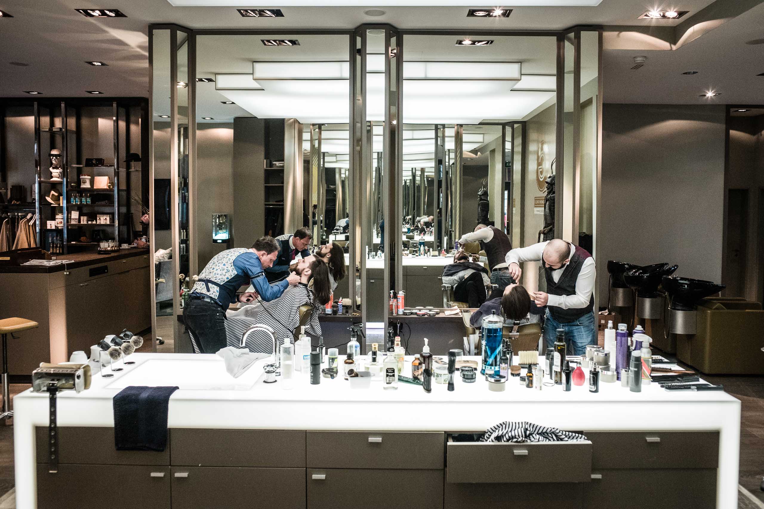 EIN TAG IM LEBEN VON – BARBIER - GARY | El-Tounsy Fotografie, Nady El ...